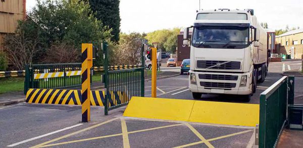 AUTOMATIC RISING KERBS & BOLLARDS | COUNTRY GATES AND BARRIERS