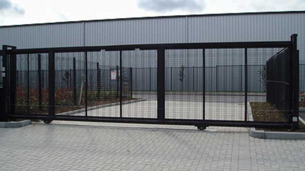 COMMERCIAL SLIDING GATES | COUNTRY GATES AND BARRIERS