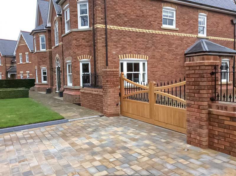 WROUGHT IRON GATES | COUNTRY GATES AND BARRIERS