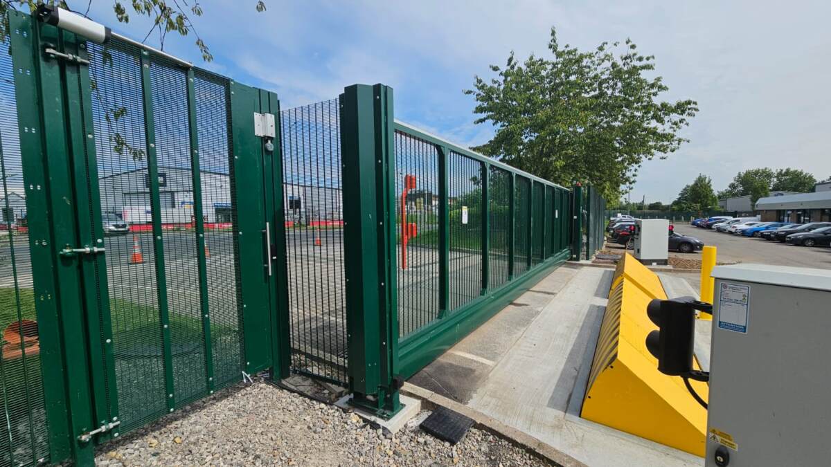 Automatic Gates | COUNTRY GATES AND BARRIERS
