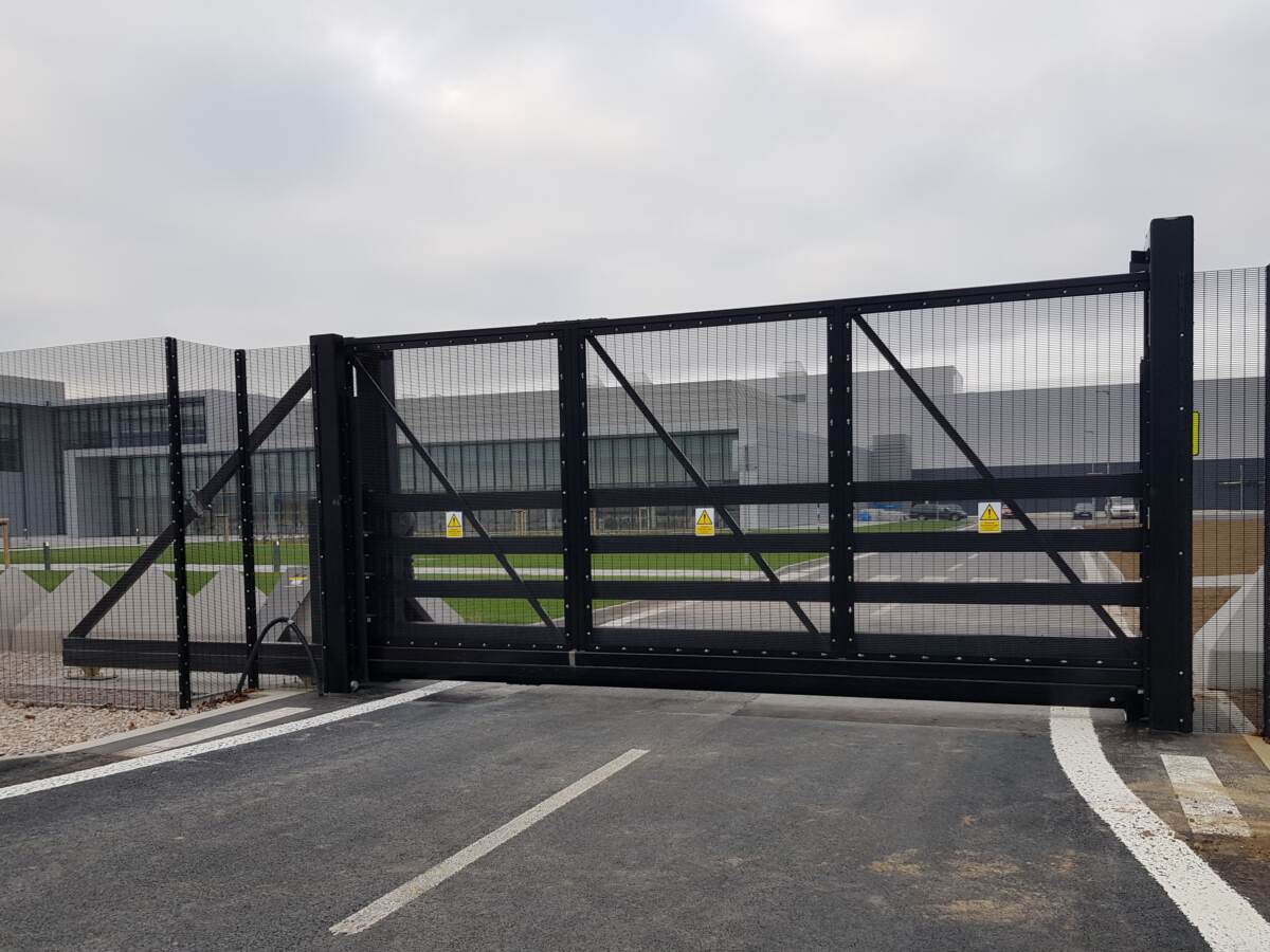 Automatic Gates | COUNTRY GATES AND BARRIERS