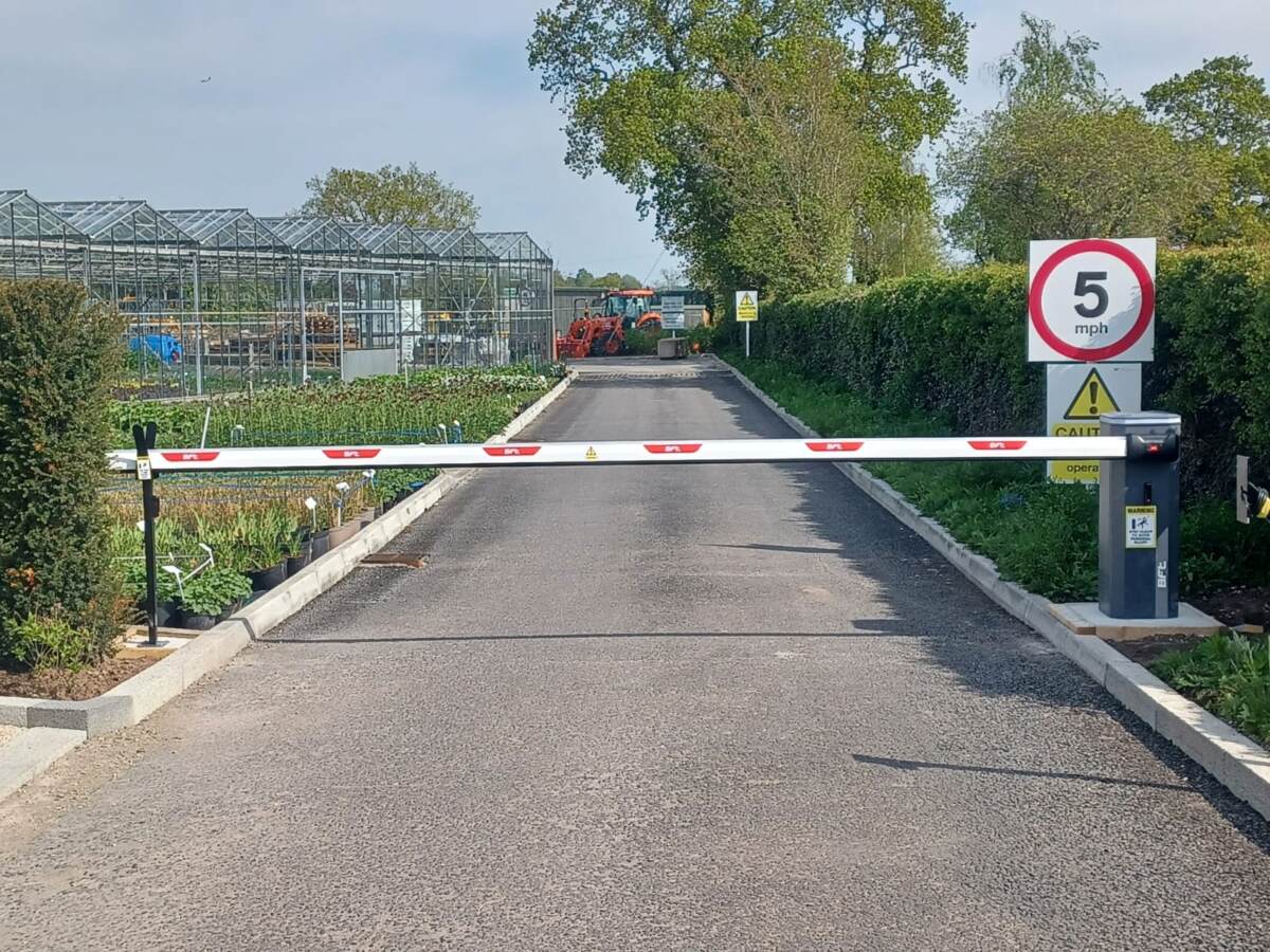 AUTOMATED VEHICLE BARRIERS | COUNTRY GATES AND BARRIERS